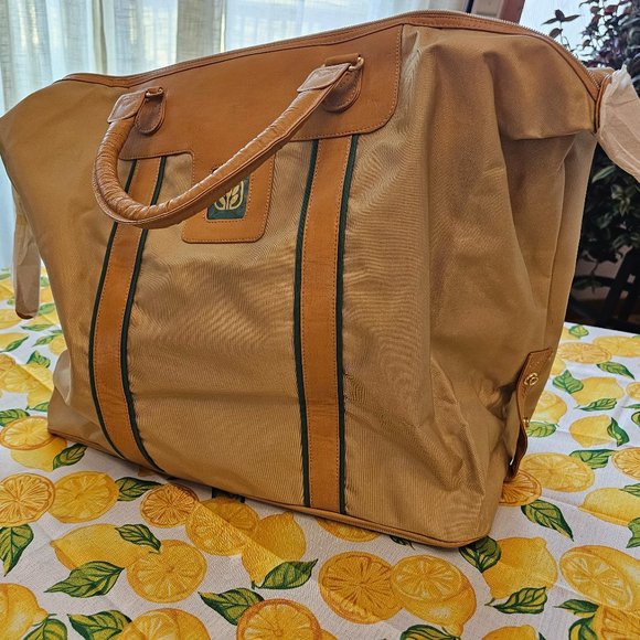 Avon | Bags | 8s Weekend Overnight Bag Avon | Poshmark